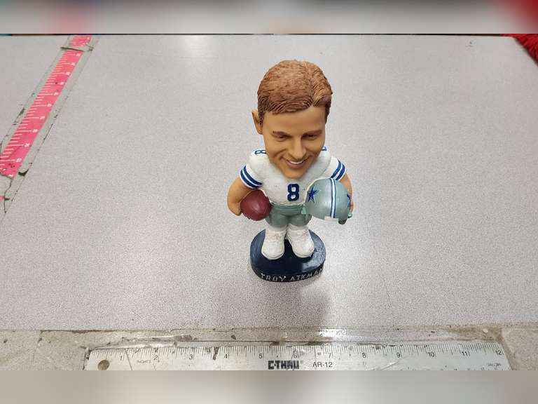 SPORTS BOBBLEHEADS - #1 Online Auctions LLC