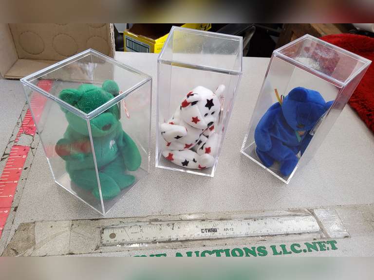 LOT OF BEENIE BABIES TY WITH CASES - #1 Online Auctions LLC