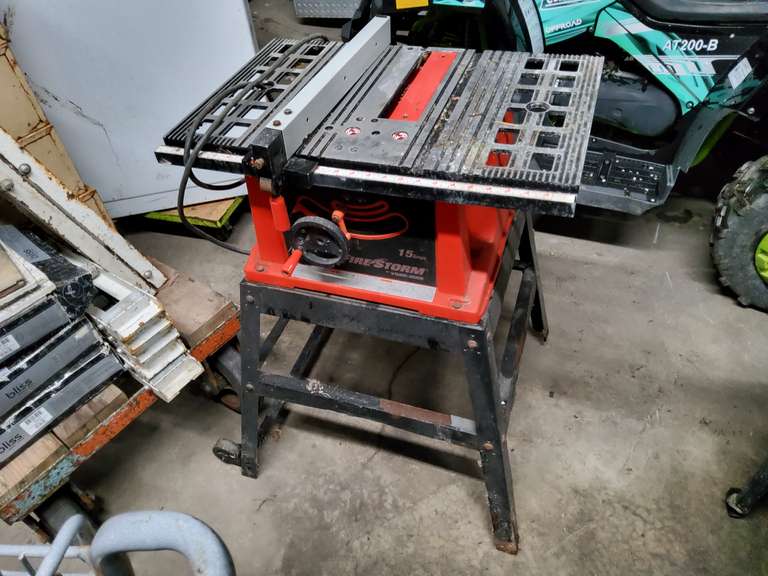 FIRESTORM TABLESAW WITH STAND AND BLADE - #1 Online Auctions LLC