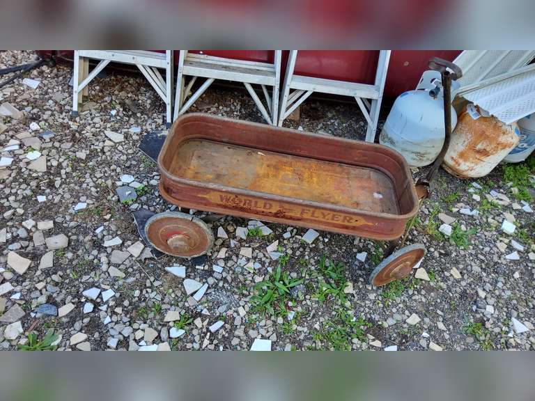 ANTIQUE WORLD FLYER WAGON - #1 Online Auctions LLC
