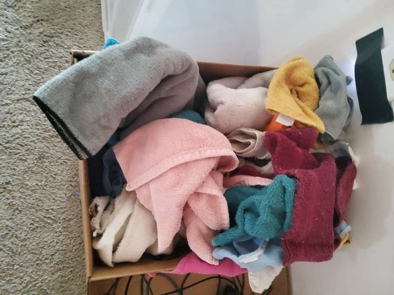 BOX OF RAGS - #1 Online Auctions LLC