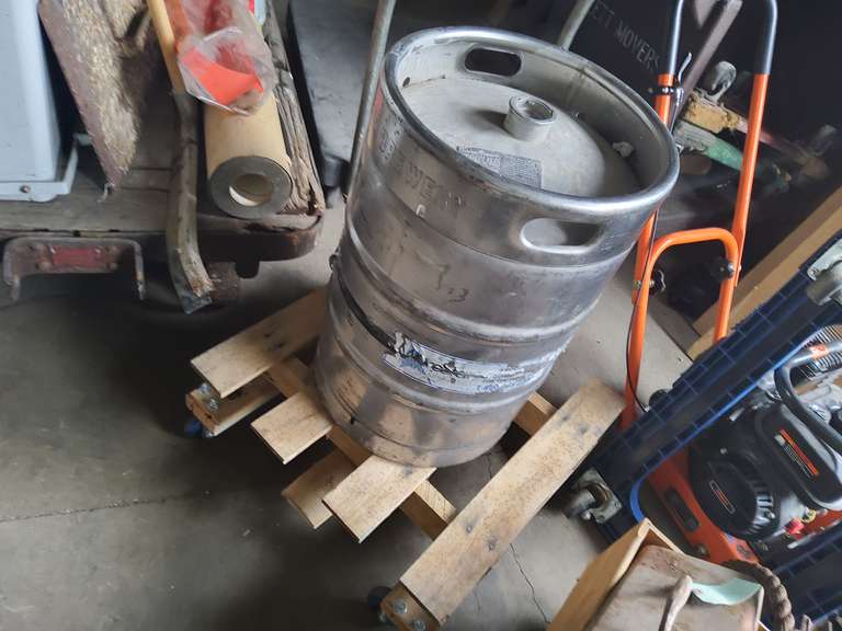 FULL JACK DANIELS BEER KEG FROM GREAT LAKES - #1 Online Auctions LLC