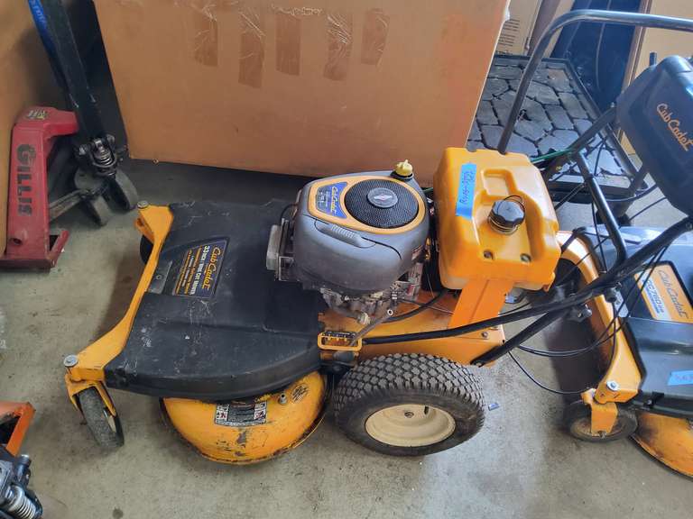 CUB CADET 33 INCH WIDE CUT MOWERS - #1 Online Auctions LLC
