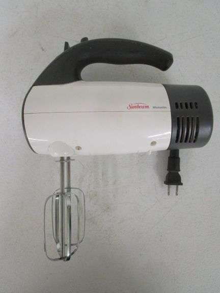Sunbeam 6 Speed Hand Mixer - Oberman Auctions