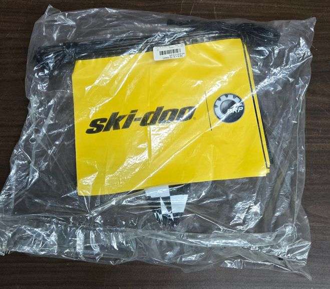 SKI-DOO BRP Pennants Advertising String Banners - Oberman Auctions