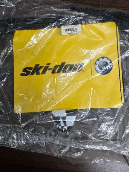SKI-DOO BRP Pennants Advertising String Banners - Oberman Auctions