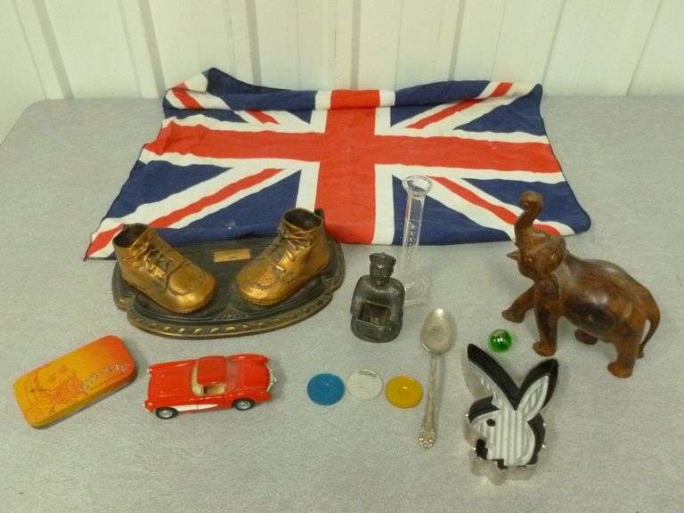 Group Of Collector / Vintage Items - Oberman Auctions