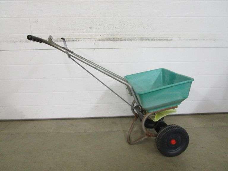 Red Devil Broadcast Lawn Spreader - Oberman Auctions