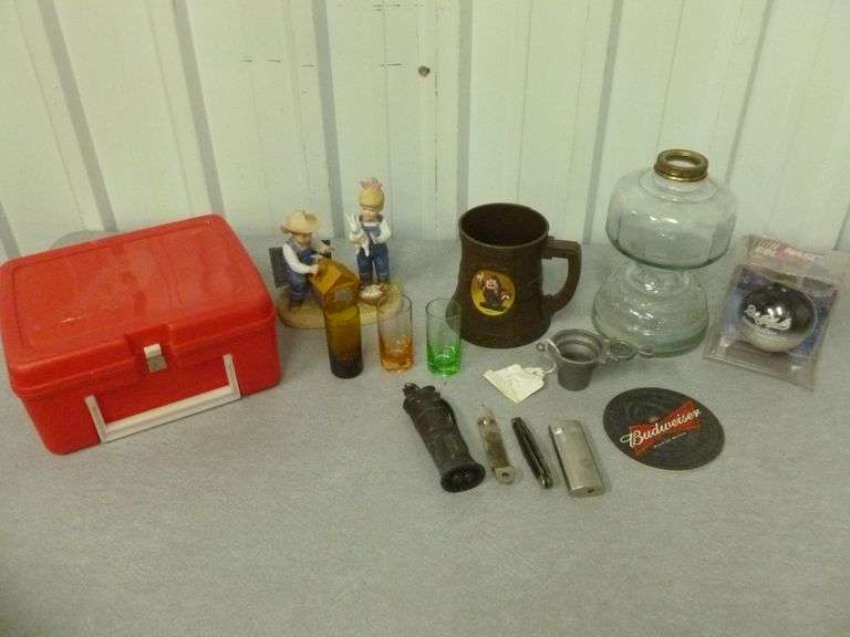 Large Group Of Collector / Vintage Items - Oberman Auctions