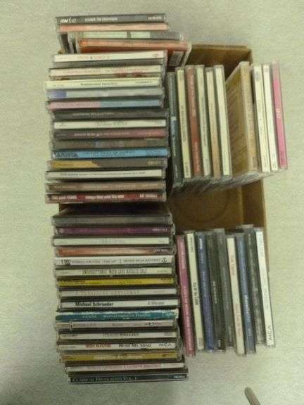 Large Group Of Mixed Genre Music CD's - Oberman Auctions