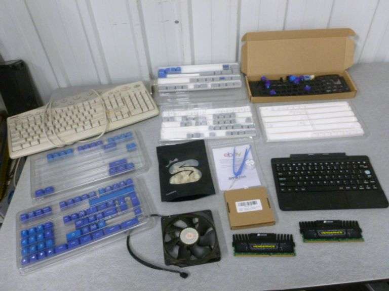 Large Group Of Computer Related Items - Includes New - Oberman Auctions