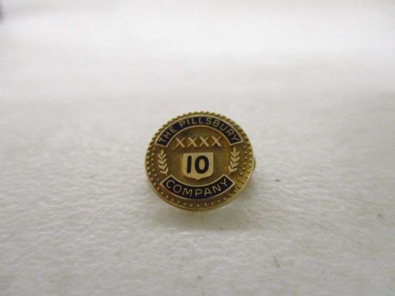 10K Pillsbury Company 10 Year Lapel Pin - Oberman Auctions