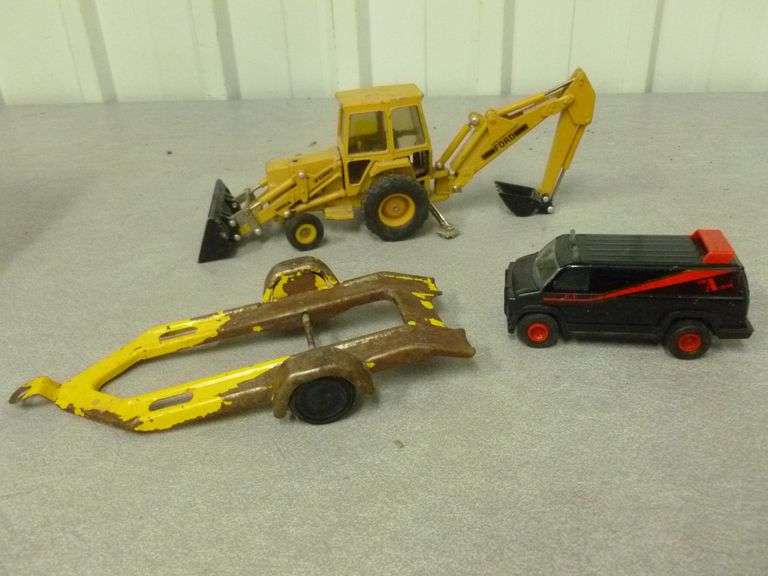 Ertl - Ford 555A Die Cast Metal Backhoe / Pressed Steel Trailer / Ertl ...