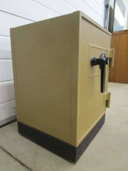 Meilink Combination Safe On Wheels - 1 Hour Rating - Oberman Auctions