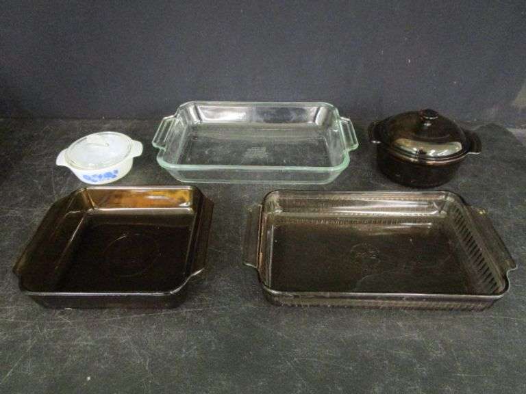 5 Pcs. of Anchor Hocking Glass Bakeware - Oberman Auctions