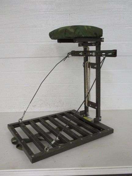 API Outdoors Tree Mount Deer Stand - Oberman Auctions