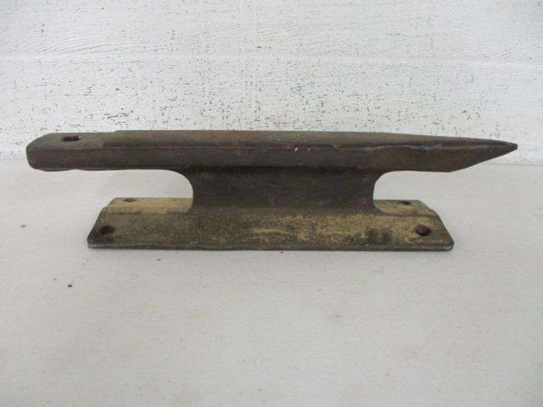 Home Made 17" Railroad Track Anvil - Oberman Auctions
