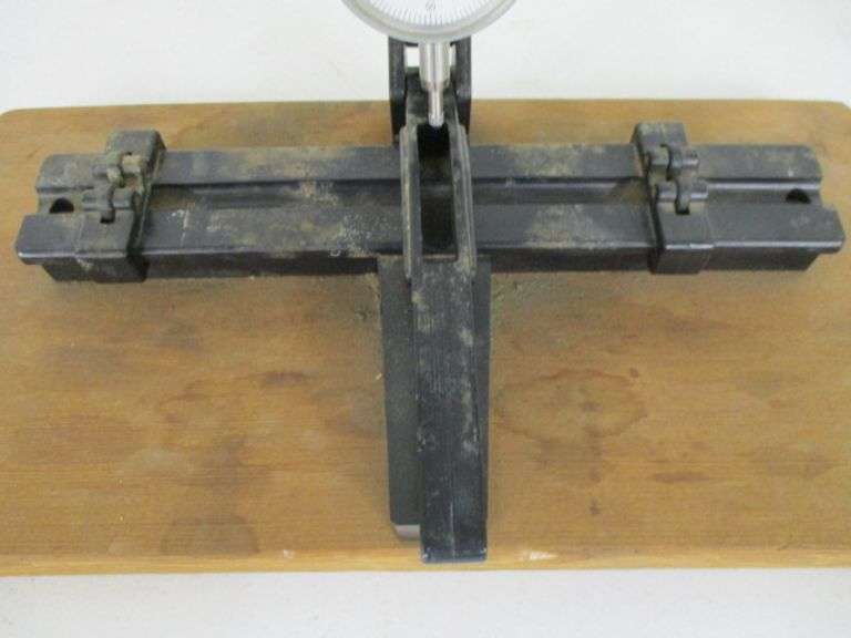 Phase II Dial Indicator - Oberman Auctions