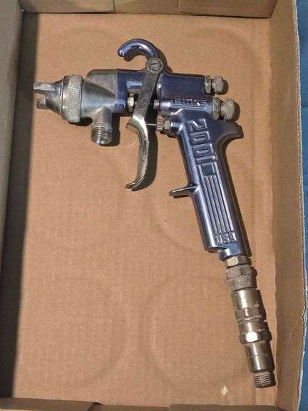 Binks 2001 Air Spray Gun - Oberman Auctions