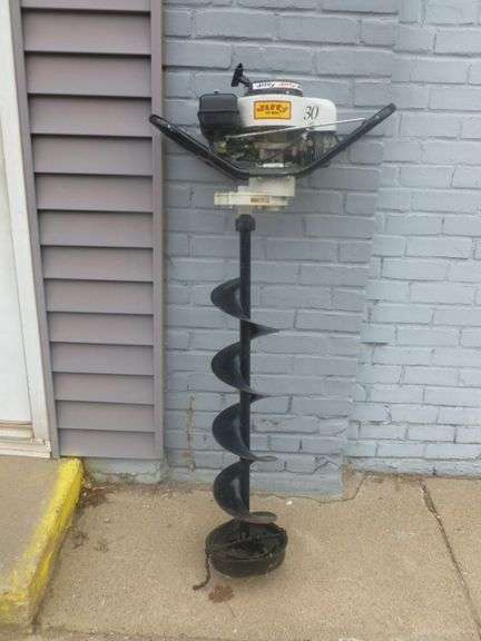 Jiffy Model 30 - 7" Gas Ice Auger - 36" Shaft - Oberman Auctions
