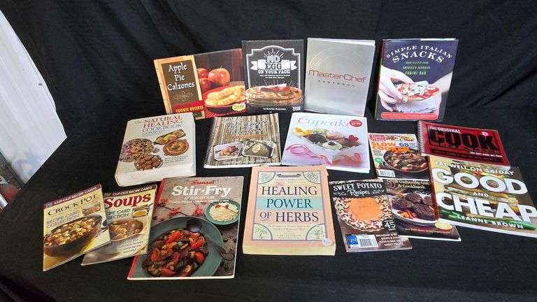 Large Lot Of Cookbooks - Oberman Auctions