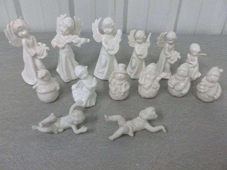 Group Of (12) Vintage Bone China Figurines - Oberman Auctions