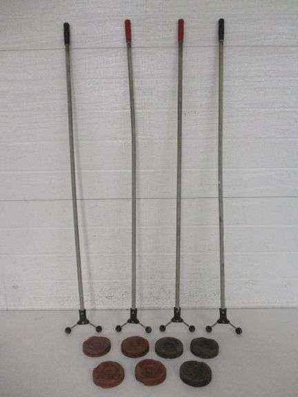 Shuffleboard Cues & Pucks - Oberman Auctions
