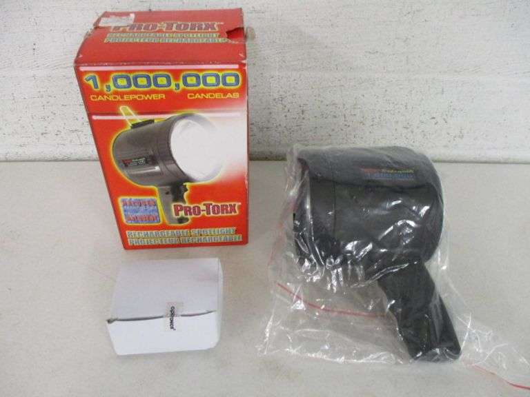 Pro-Torx Rechargable Halogen Spotlight w/Box - Oberman Auctions