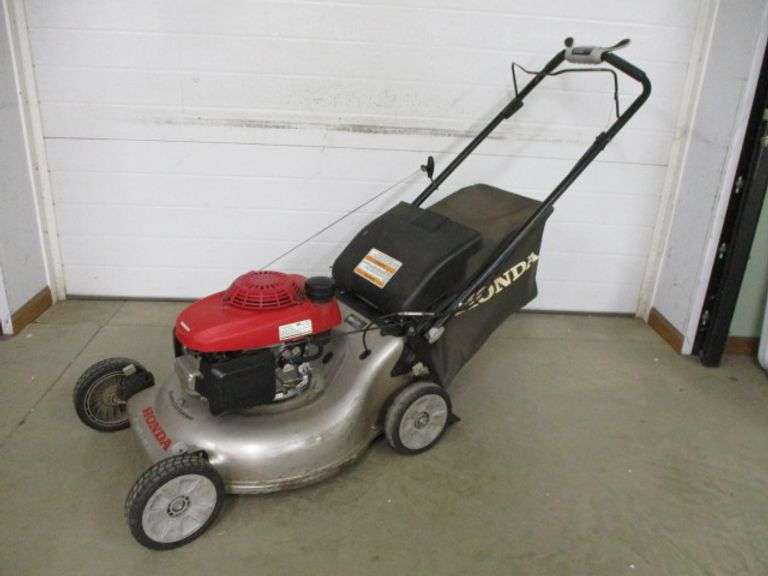 Honda Quadra Cut 160cc Self Propelled Mower w/Bag - Oberman Auctions