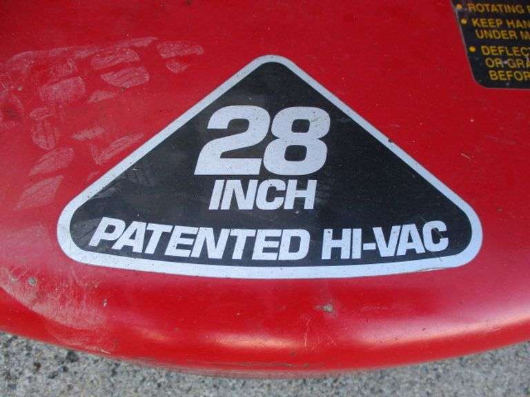 Snapper SR1028 Riding Lawn Mower w/Rear Bagger - Oberman Auctions