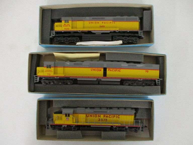 HO Union Pacifid DD40 (1 Motor), SD40-2 Locomotives & SD45 Locomotives ...