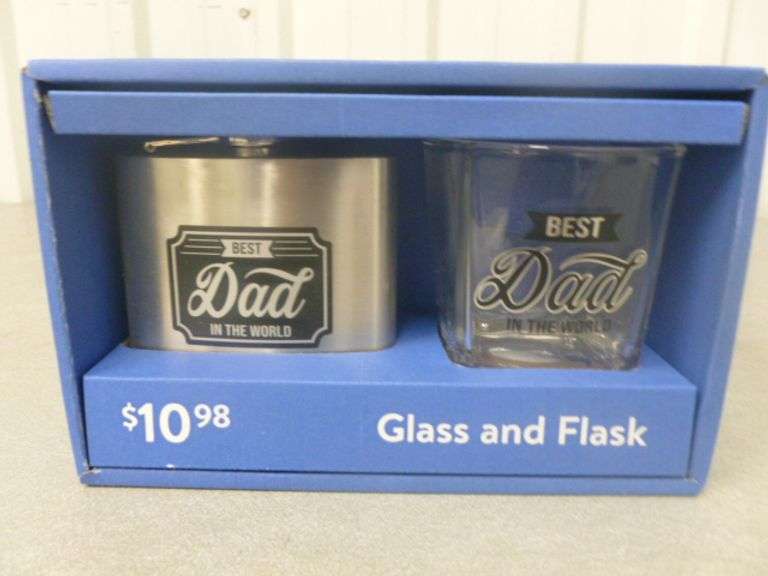 New Best Dad (2) Piece Stainless Flask / Glass Set - Oberman Auctions