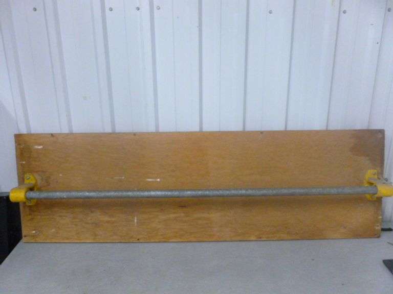 Large Heavy Duty Wall Mount - Pipe Hanger For Log Chains - Oberman Auctions