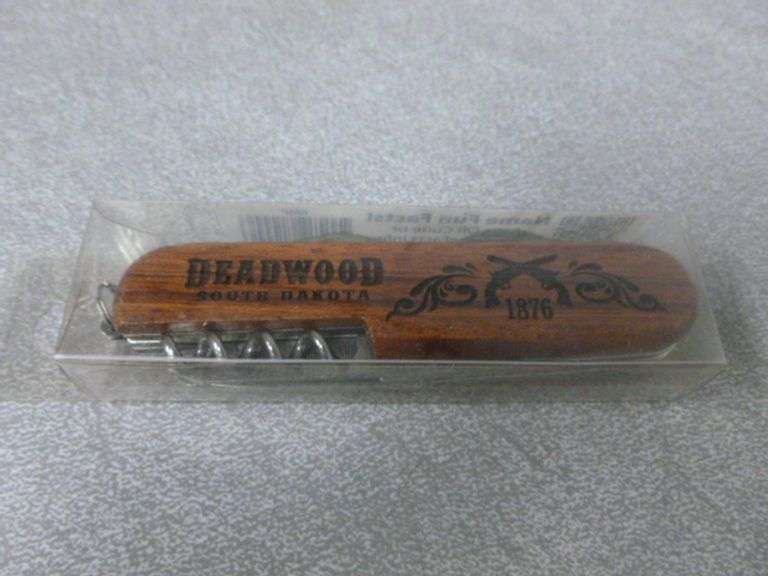 New Deadwood South Dakota Multi Tool Pocket Knife - Oberman Auctions