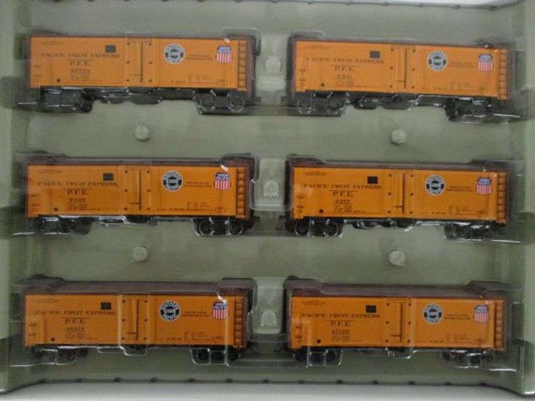 HO Athearn Set of 6 Pacific Fruit Express 40' Steel Reefer Cars ...