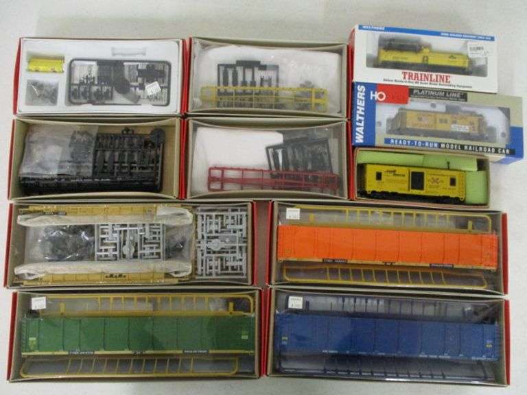 HO (13) Walther Freight Cars w/Boxes - Oberman Auctions