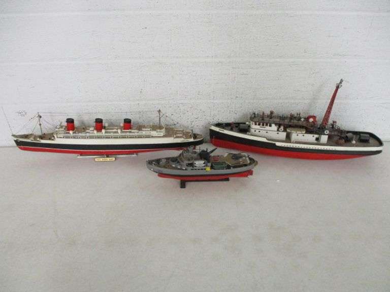 3 - Ship Models From Kits - RMS Queen Mary, NY Fire Dept., Military ...