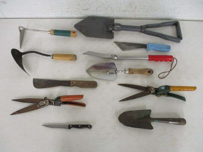 Assortment of Hand Gardening Tools - Oberman Auctions
