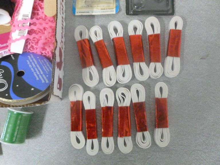 Large Group Of Sewing Items / Large Thread Spools - Oberman Auctions