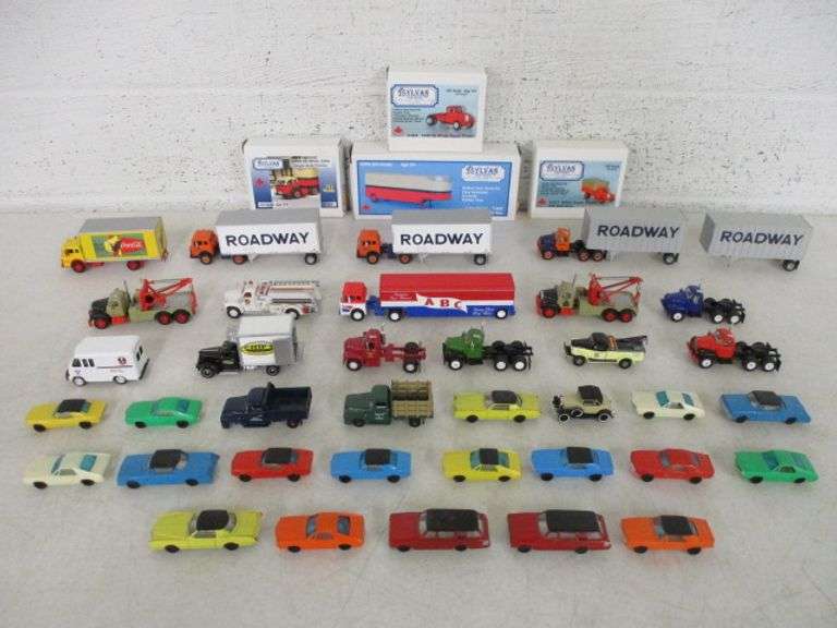 HO Assortment of Cars & Trucks - Oberman Auctions