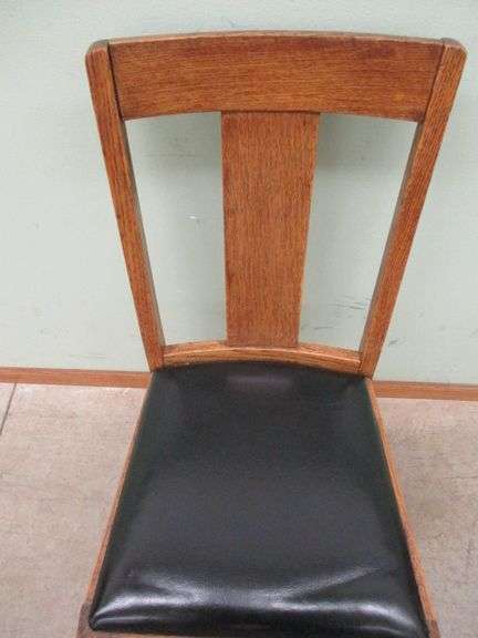 Set of Quarter Sawn Oak "T" Back Chairs - Oberman Auctions