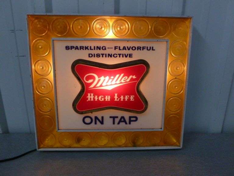 Vintage Miller High Life Beer Lightup Sign - Oberman Auctions