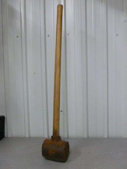 Large 18 Lbs. Sledge Hammer - Oberman Auctions