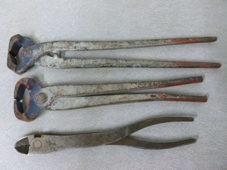 (3) Large Vintage Fencing Type Tools - Diamond Duluth - Oberman Auctions