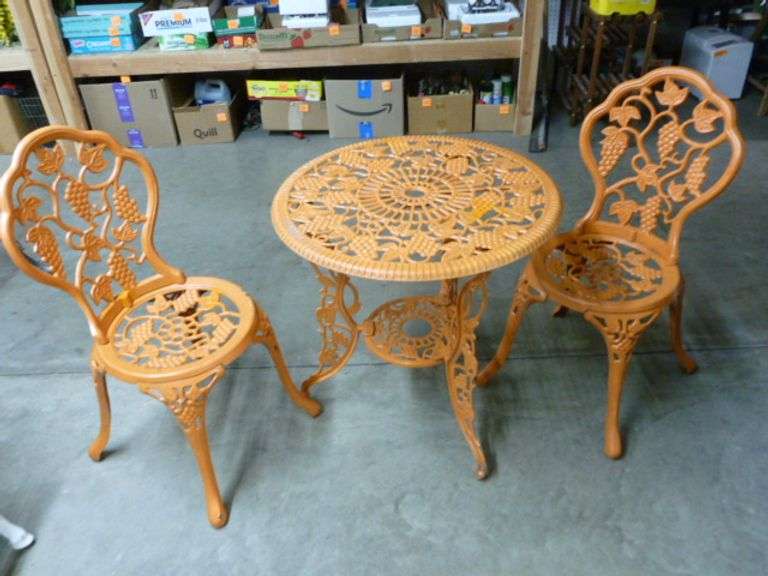 Johannes Auctions - Eden Valley #57 Collectibles, Patio Furniture, Red ...