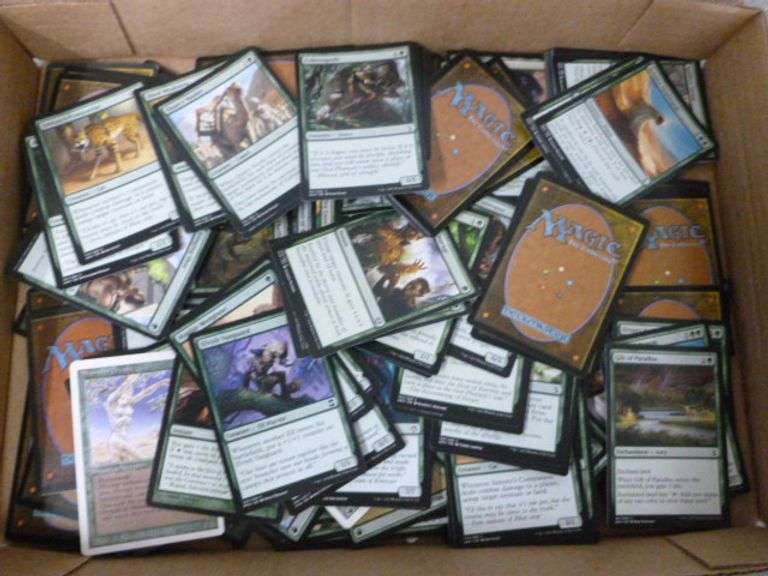 Large Group Of Collectible Magic The Gathering Cards - Oberman Auctions