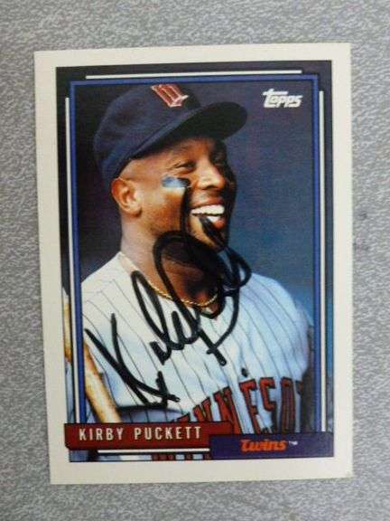 Collectible 1992 Topps No. 575 Minnesota Twins #34 Kirby Puckett Autographed Baseball Card ...