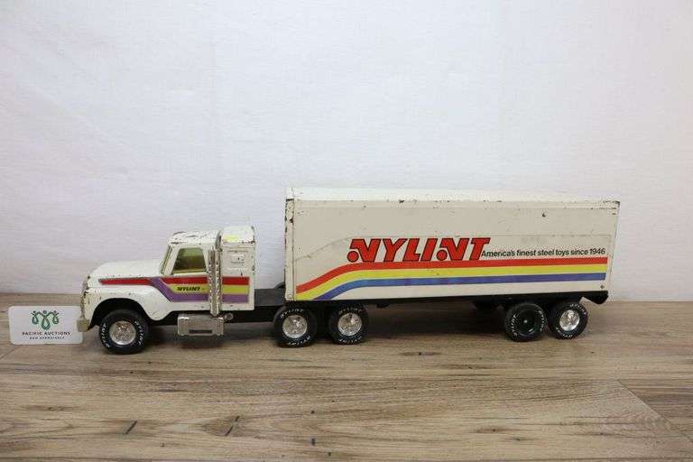 Vintage Nylint Semi Truck Steel Toy. - Pacific Auctions And Appraisals