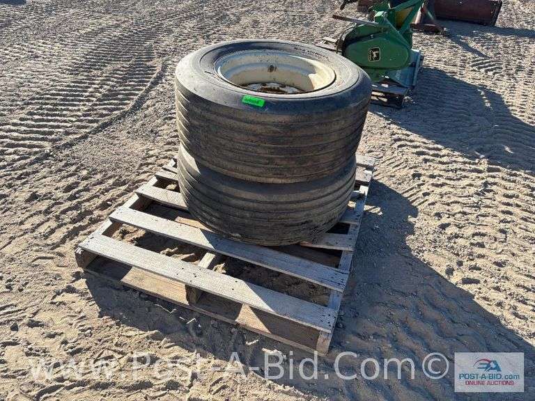 2-Maxi-Trac 12.5 L-16 Wagon Tires On Rim. - Elsenpeter Auctions & Real ...