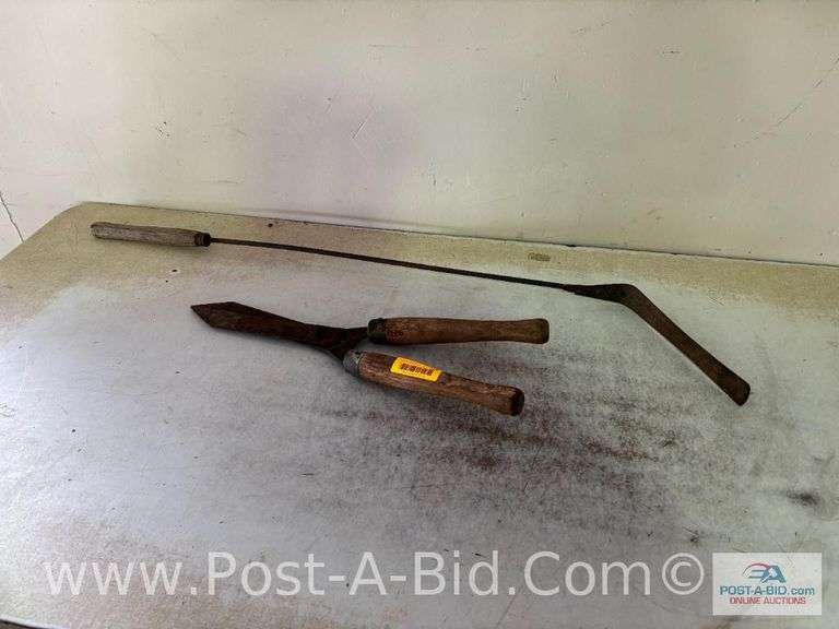 Vintage Handheld Weed Cutter With Old Pruner. - Elsenpeter Auctions ...
